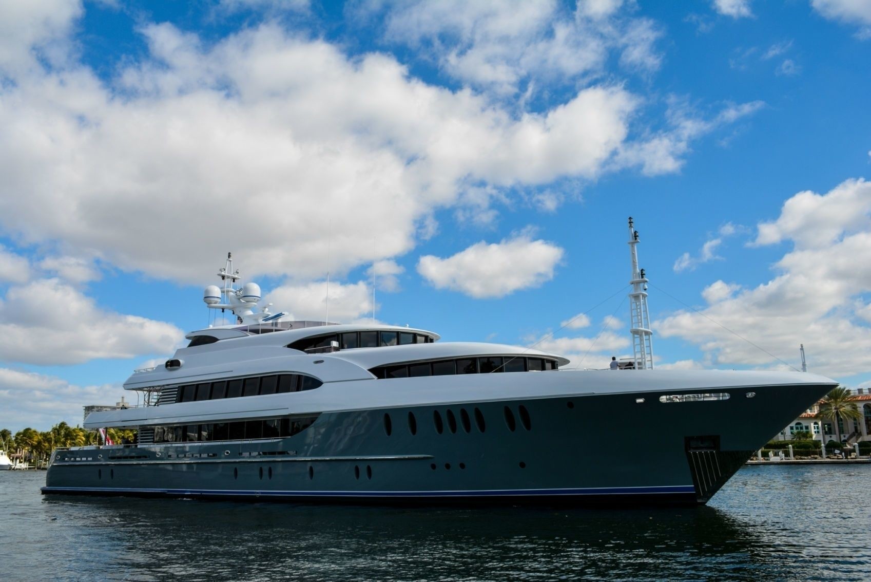 Sovereign Image Gallery – Luxury Yacht Browser | by CHARTERWORLD ...